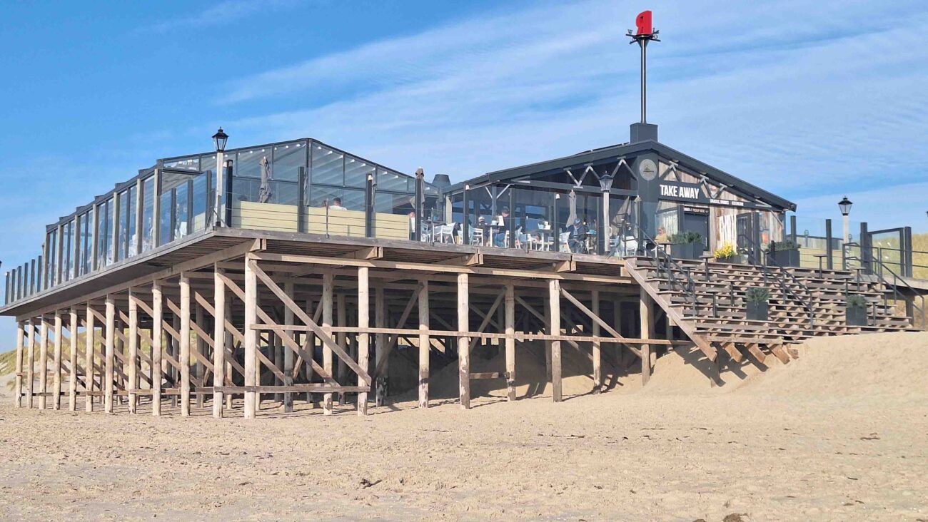Strand Camperduin in beeld op 1 oktober 2025 – Actief met beeld